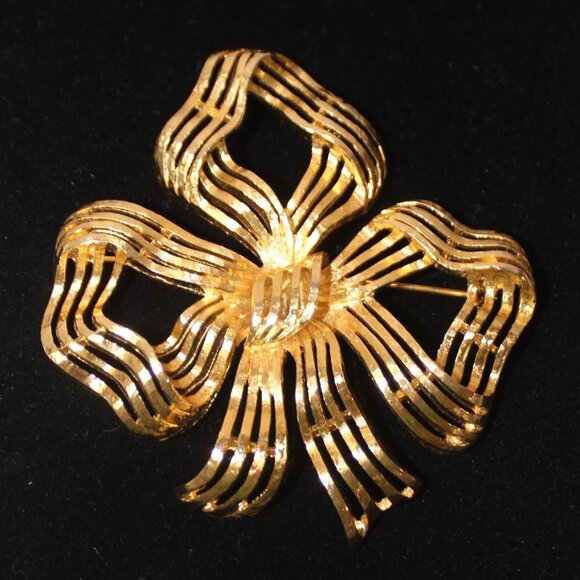 Monet | Jewelry | Vintage Large Monet Bow Brooch | Poshmark